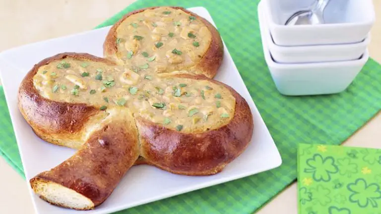 29 St Patrick's Day Party Snacks (appetizers, treats, sweets and more!)